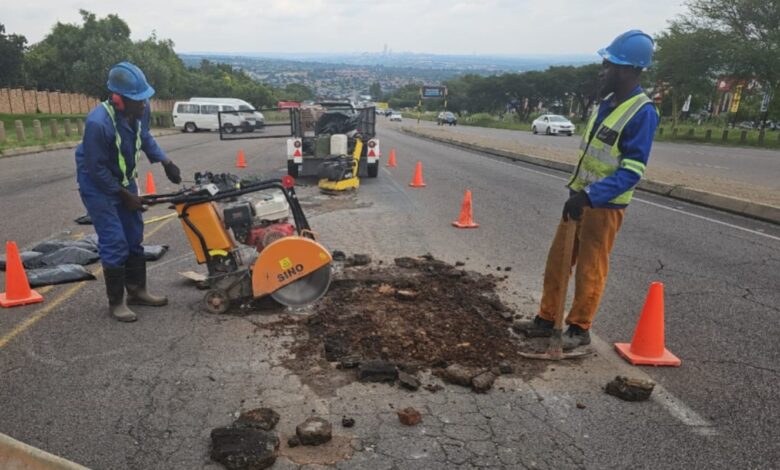 Province fixes dangerous R55 pothole after councillor posts X video ...