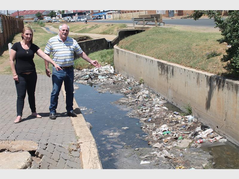 Stormwater drain turns into a dumping site | Boksburg Advertiser
