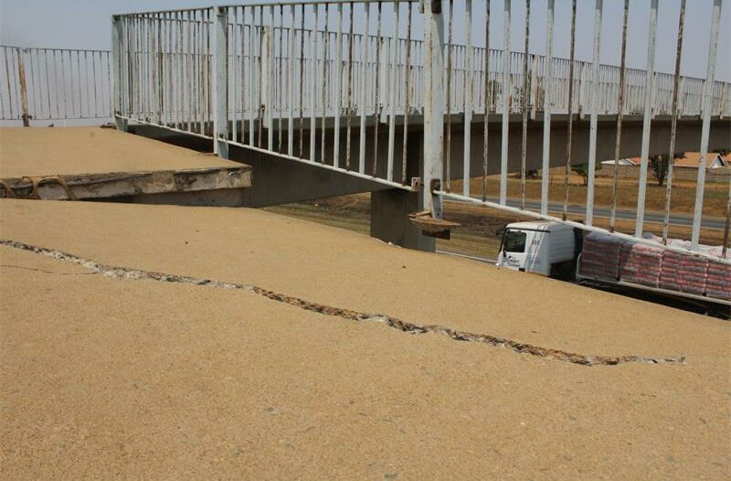 Unrepaired N17 Bridge remains a serious hazard to road users | Boksburg ...