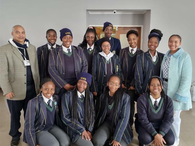 Learners visit old age home to celebrate Madiba | Boksburg Advertiser