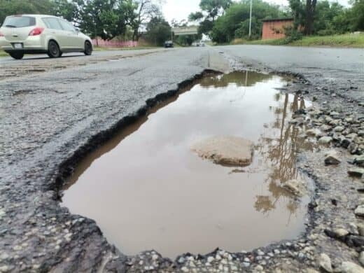 WATCH OUT! Dangerous pothole ahead | Boksburg Advertiser