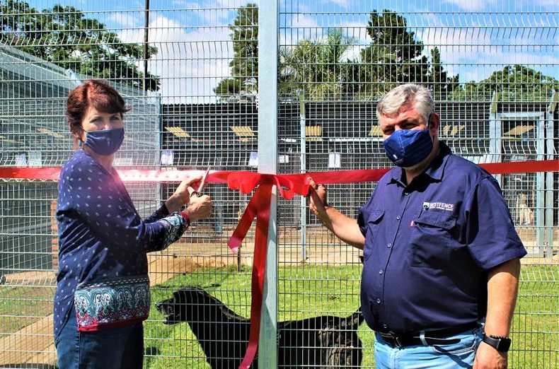 Company helps SPCA with fencing | Benoni City Times