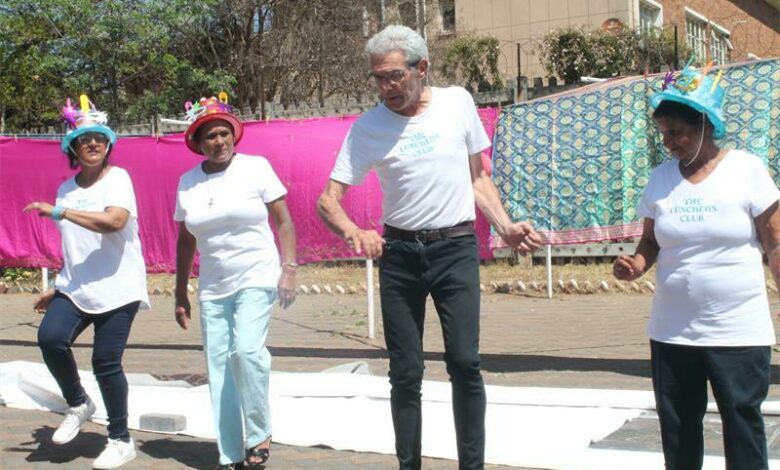 Fun activities bring together elderly at Deneys Conradie Residentia ...