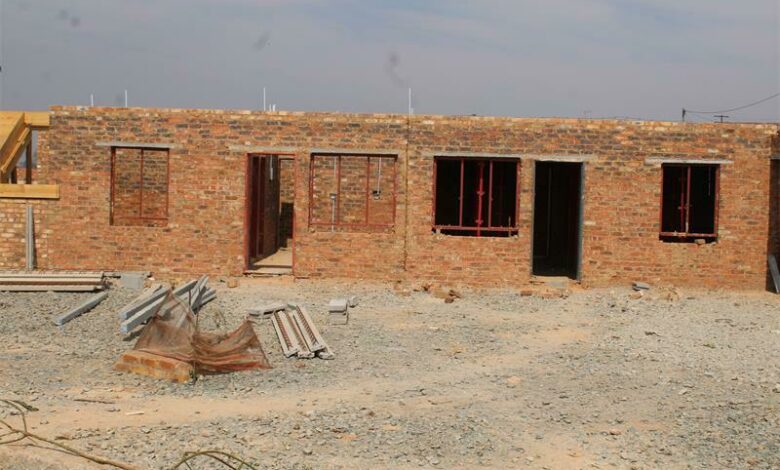 Criminals are the only beneficiaries of the stagnant Wattville housing ...