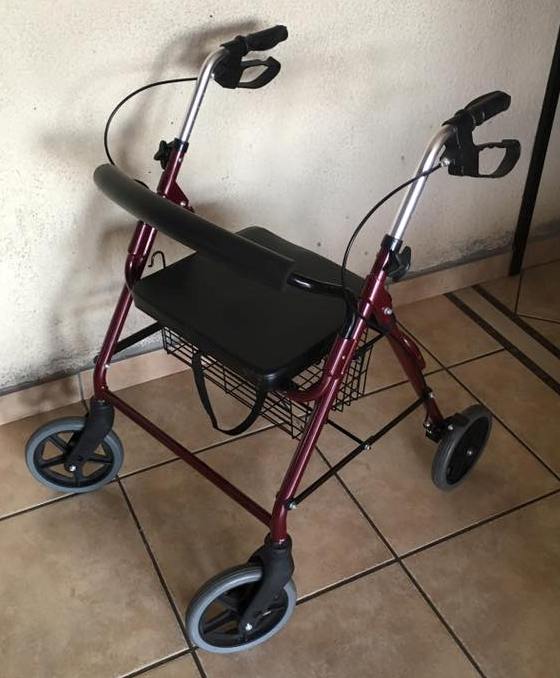 Tannie Sarie ontvang nuwe loopraam net voor haar 91ste | Brakpan Herald