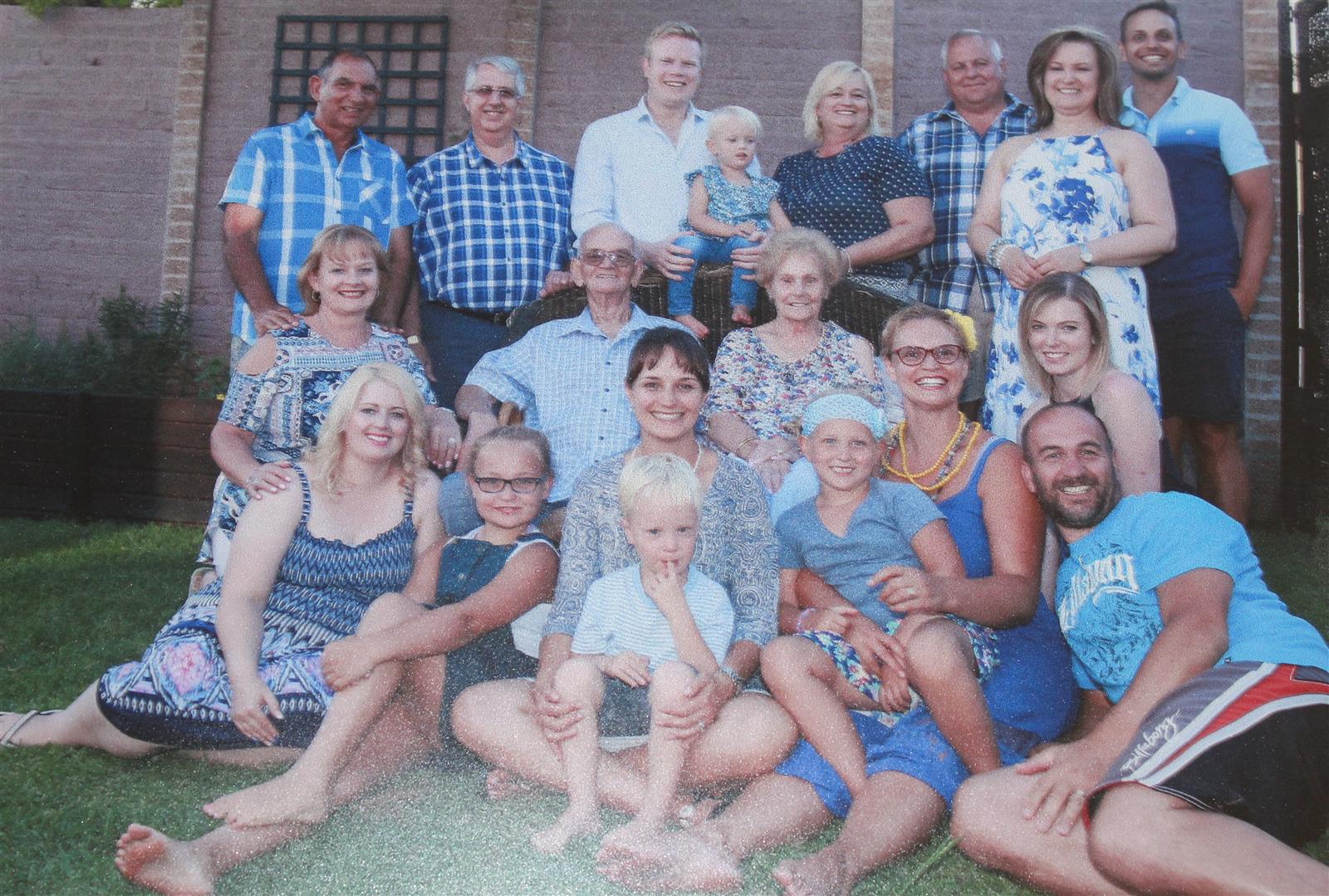 Sestig jaar gelede trou aan mekaar beloof | Brakpan Herald