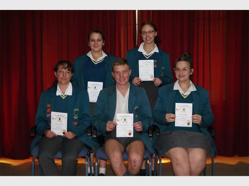 Sonneveld Akademie spog met top vyf van elke graad | Brakpan Herald