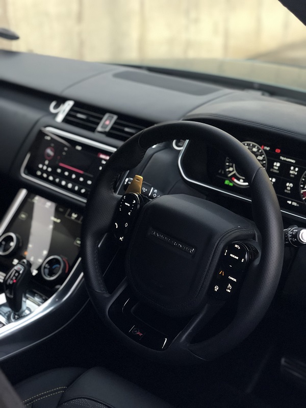 Range Rover celebrates the Springboks with bespoke SVR | Springs Advertiser