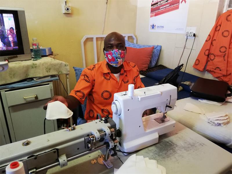 Inmates make masks at Modderbee | Springs Advertiser