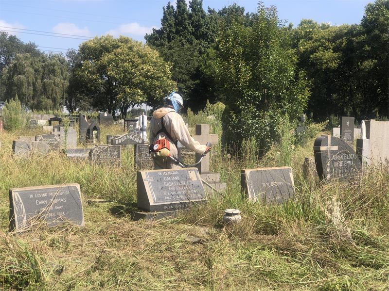 Metro finally cuts grass at Geduld Cemetery | Springs Advertiser