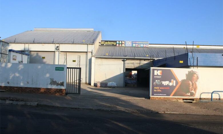 Hot Pot Paint and Hardware relocates to larger premises in Springs ...