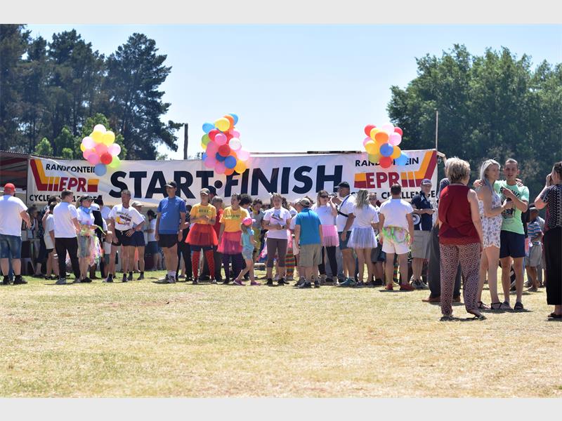 Lekker eet én hardloop by Connie's Karnaval | Randfontein Herald