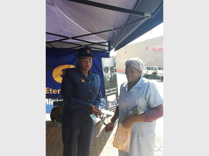 Police, TteL educate community on drugs | Randfontein Herald