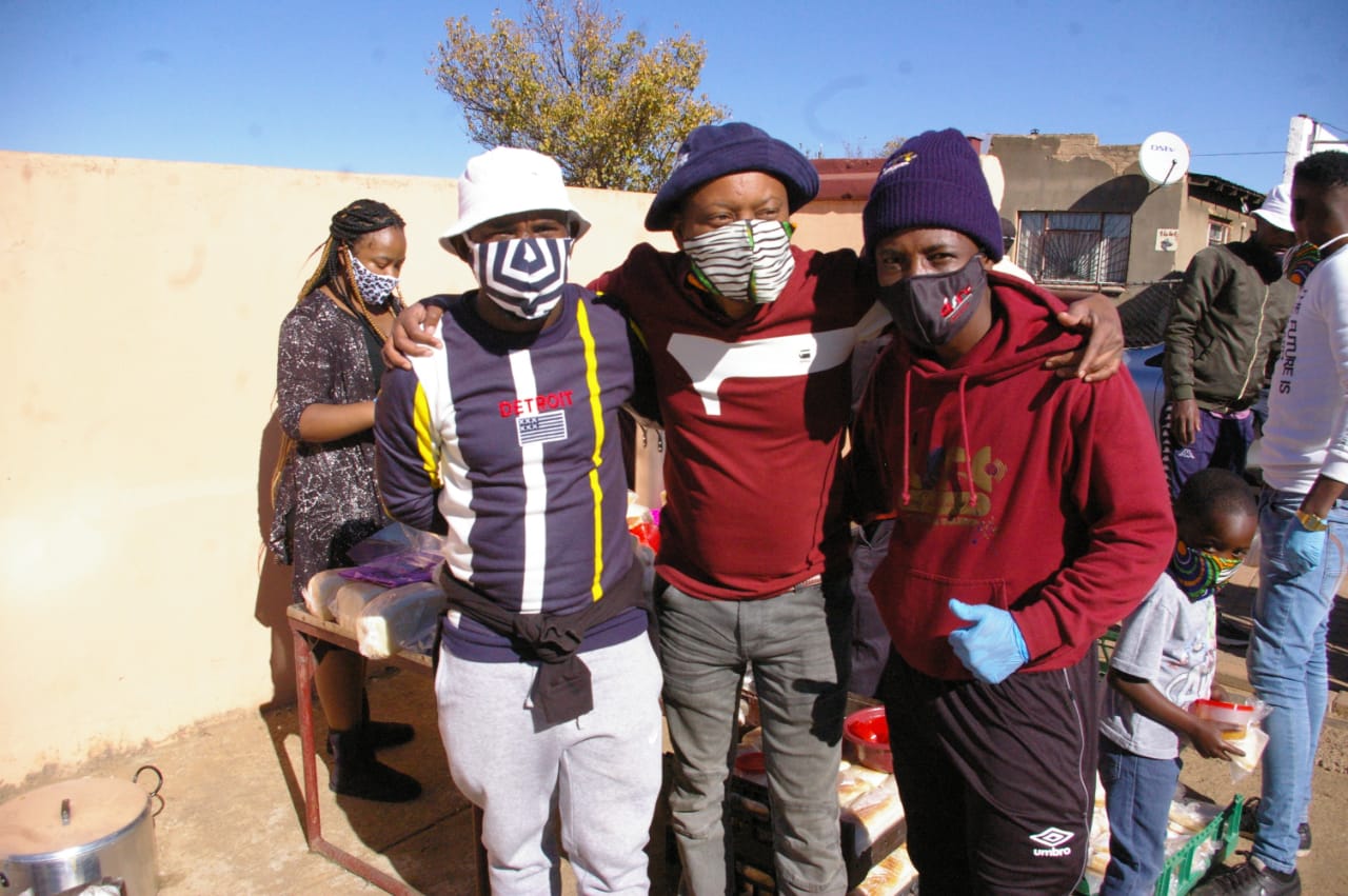 Group of friends start soup kitchen in Mohlakeng | Randfontein Herald