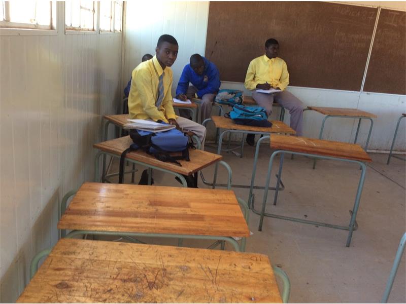 School has no chairs or desks for its 1 300 pupils | Kempton Express