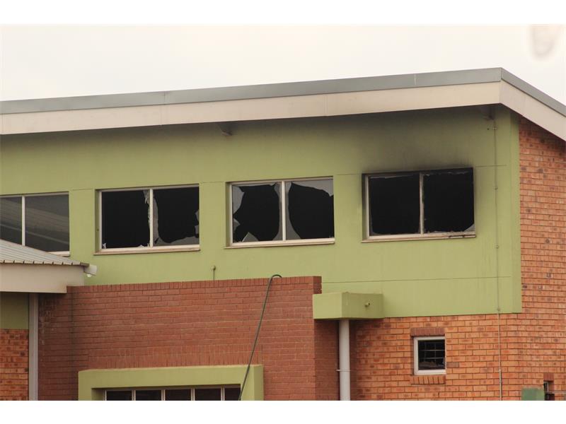 Clinic torched | Kempton Express