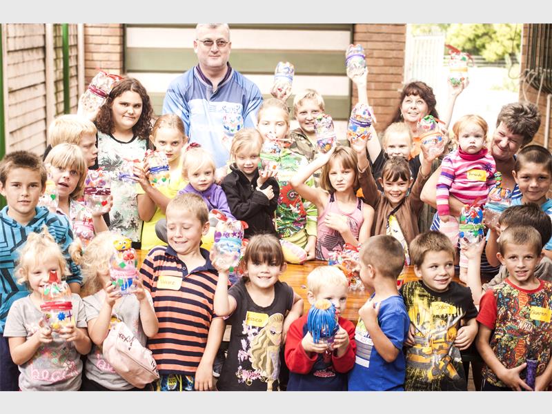 Helpende Hand bied kinderdag aan | Kempton Express