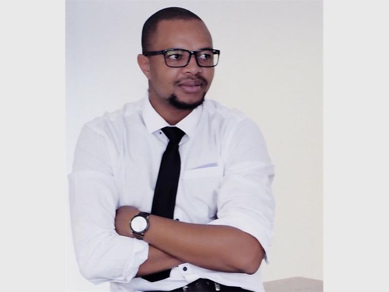 Young graduate set to help small businesses | Kempton Express