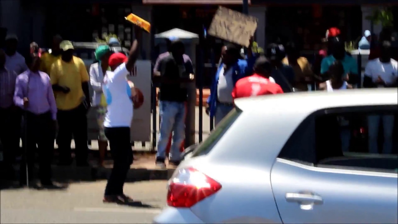 Protesters outside Kempton Park Magistrate's Court | Kempton Express