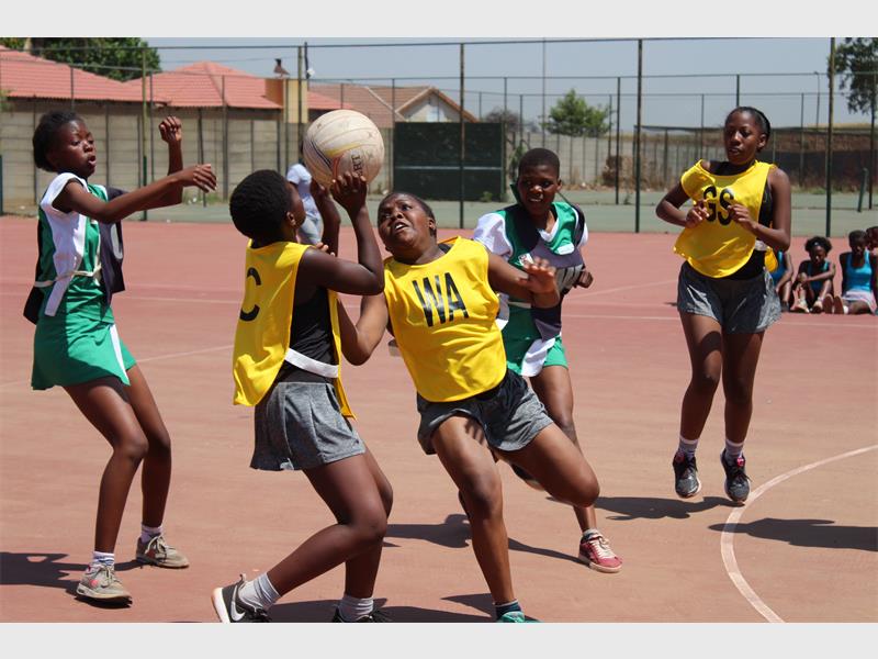 Men and women to play netball tournament at Mehlareng Courts | Kempton ...