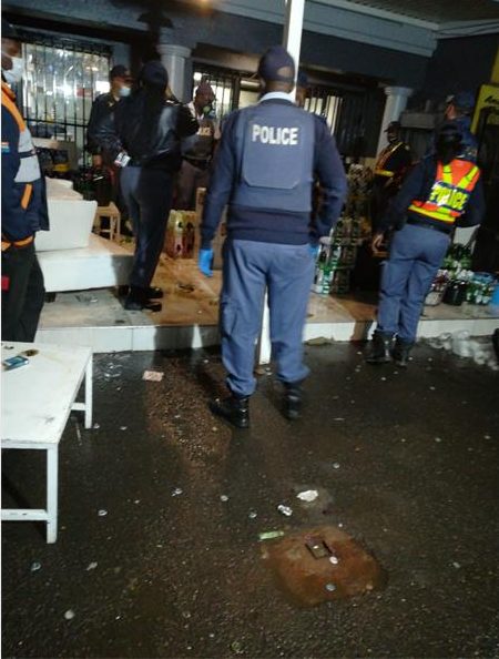 SAPS members hunt wanted suspects | Kempton Express