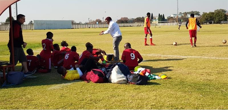 Kempton Park FC's coach lift football bar high | Kempton Express