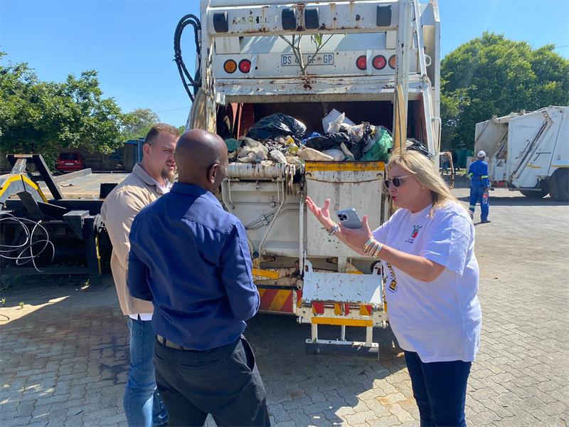 City cleans Kempton Park CBD | Kempton Express