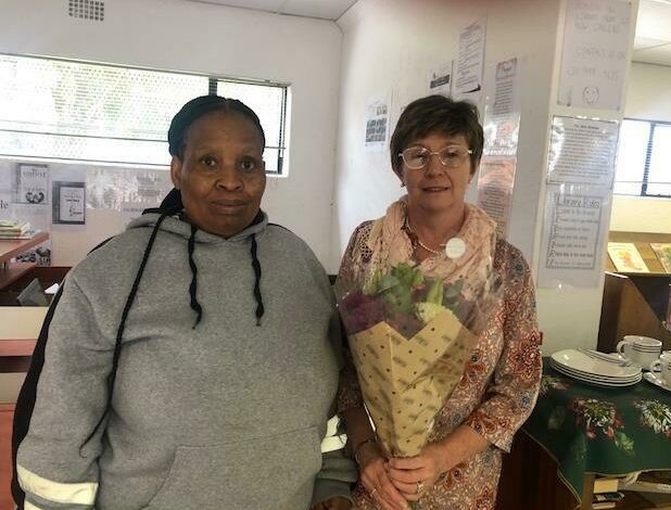 Beloved Bonaero Park librarian bows out after 25 years | Kempton Express