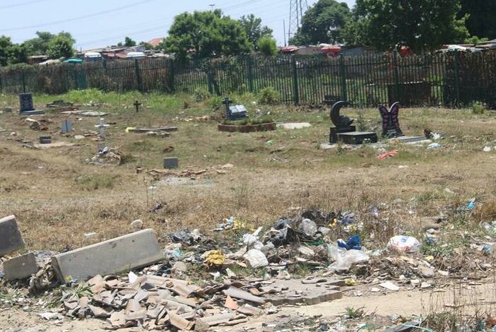Families forced to rebury loved ones as Moofontein Cemetery ...