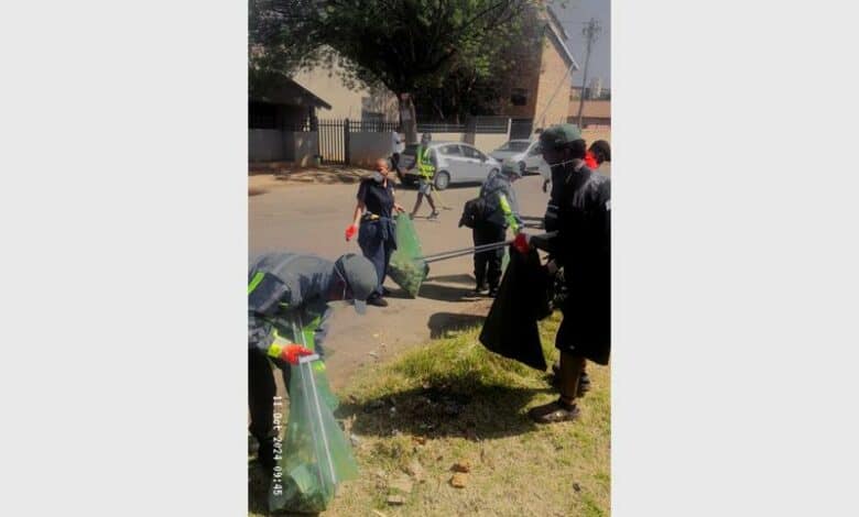Kempton Park SAPS embarks on clean-up operation | Kempton Express