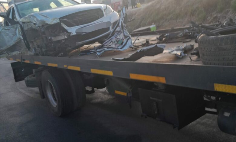 Two killed, three injured in early morning crash | Kempton Express