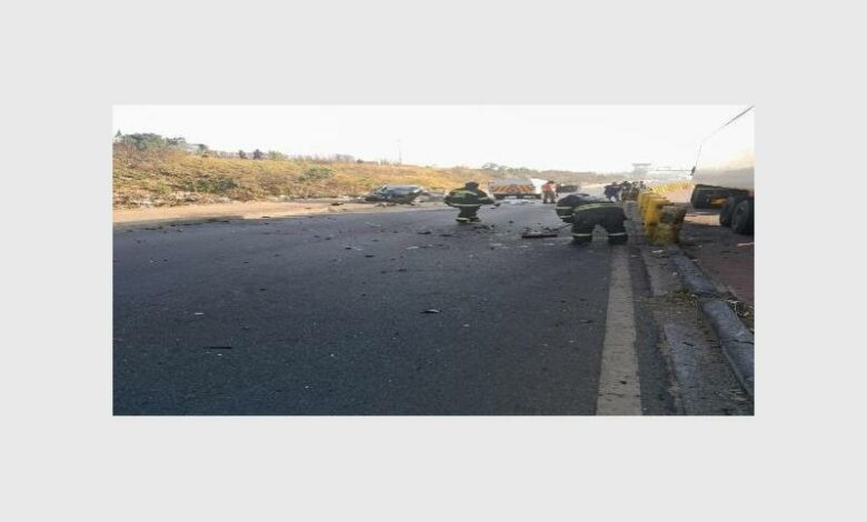 Fatal single-vehicle crash on Andrew Mapheto Drive, Thembisa | Kempton ...