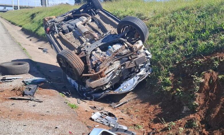 Two killed in crash on R21 near airport split | Kempton Express