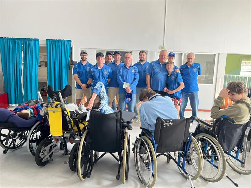 Golden Oldies donate specialised wheelchairs to Casa Caritas residents ...