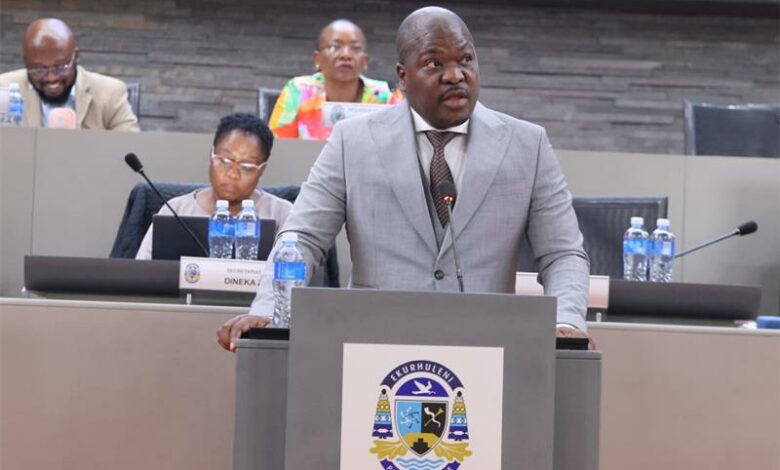Xhakaza reshuffles mayoral committee to stabilise the city | Germiston ...