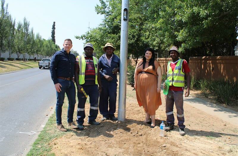 Bryanston sees uptake in street lighting as City Power hits the ground ...