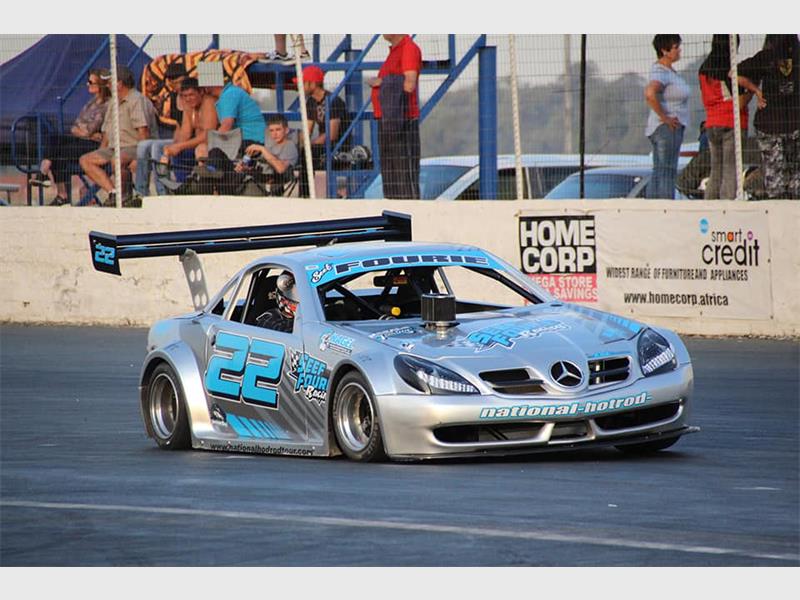 Oval racing at Rock Raceway | Alberton Record