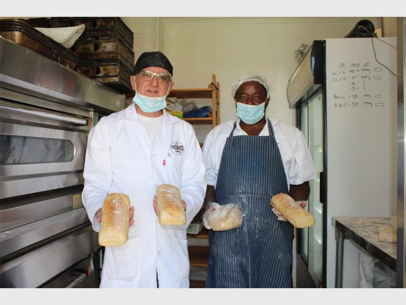WATCH: Mario The Bread Guy serves healthy bread | Alberton Record