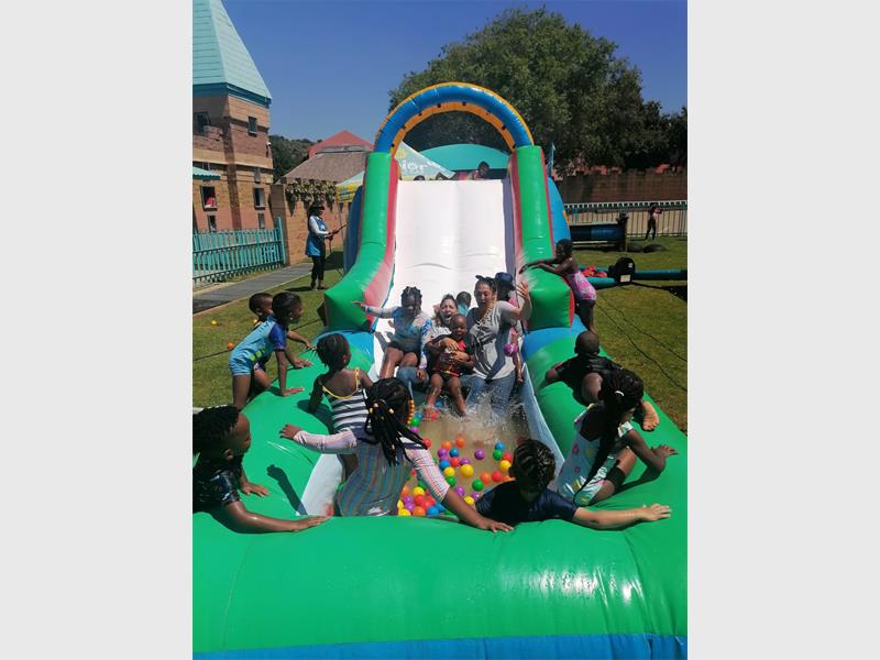 Children enjoy water fun at school | Alberton Record
