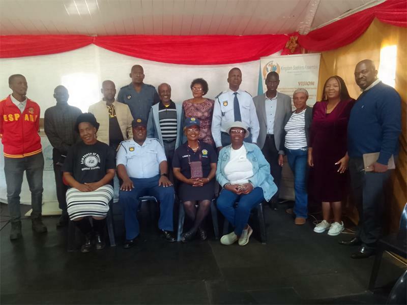 Alberton SAPS joins hands with congregants to combat crime | Alberton ...