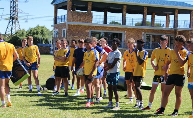 WATCH: Former Springboks flanker leads training at Hoërskool Marais ...
