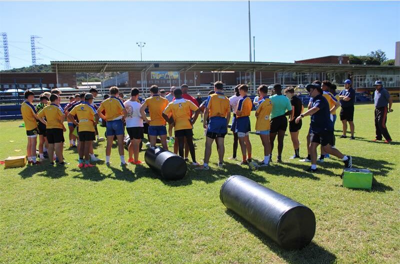 WATCH: Former Springboks flanker leads training at Hoërskool Marais ...