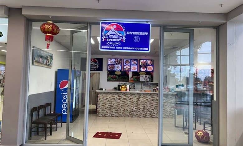 VIDEO: Steeldale Mall store cleans up after maggot controversy ...