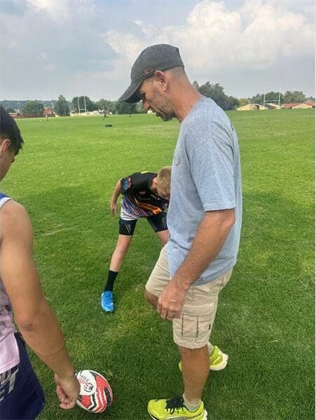 WATCH: Former Springbok scrum-half holds rugby training at Hoërskool ...
