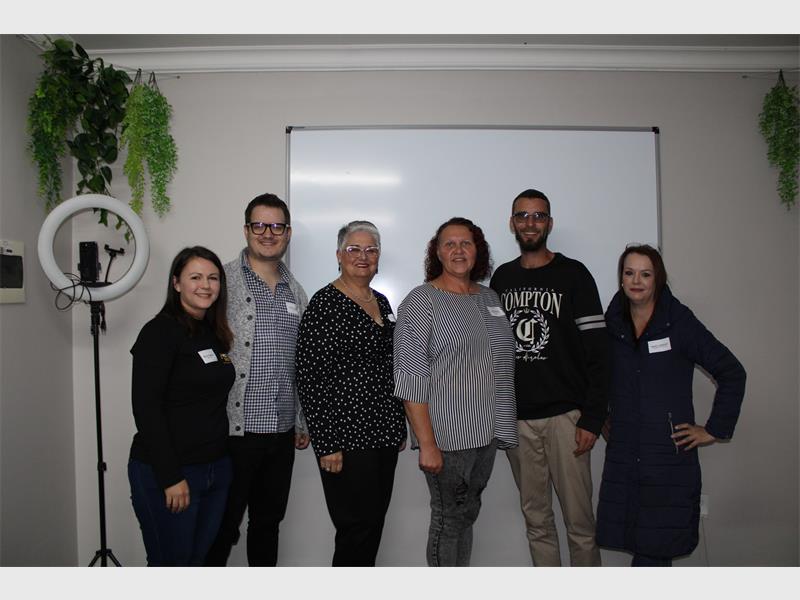 Alberton businesses connect at monthly networking meet-up | Alberton Record