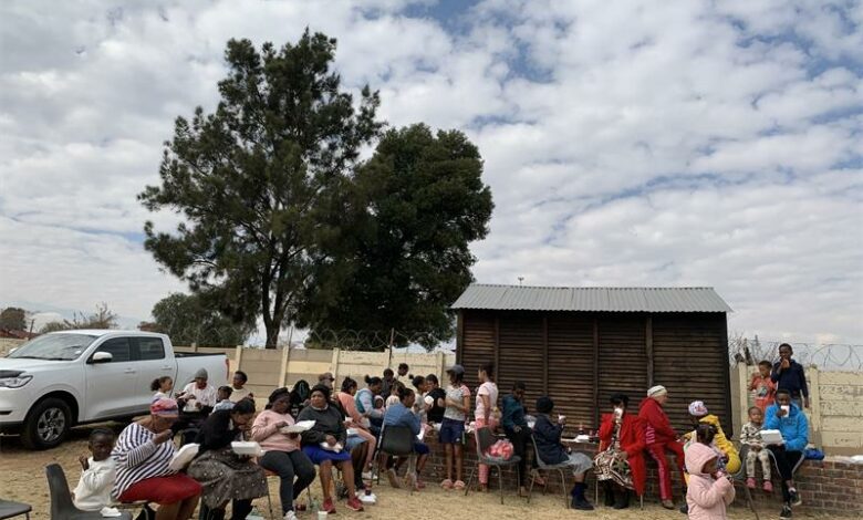 WATCH: 400 Eden Park residents receive food during Mandela Day drive ...