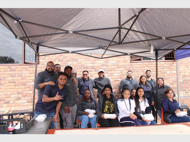 WATCH: 400 Eden Park residents receive food during Mandela Day drive ...