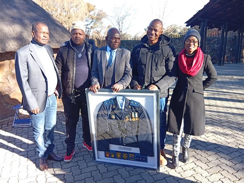 Farewell at Alberton Dam for veteran officer: Alberton SAPS honours ...