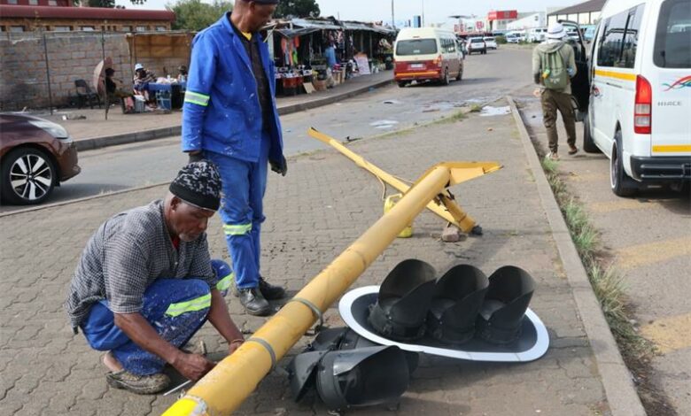 Ekurhuleni calls for public help amid surge in traffic light vandalism ...