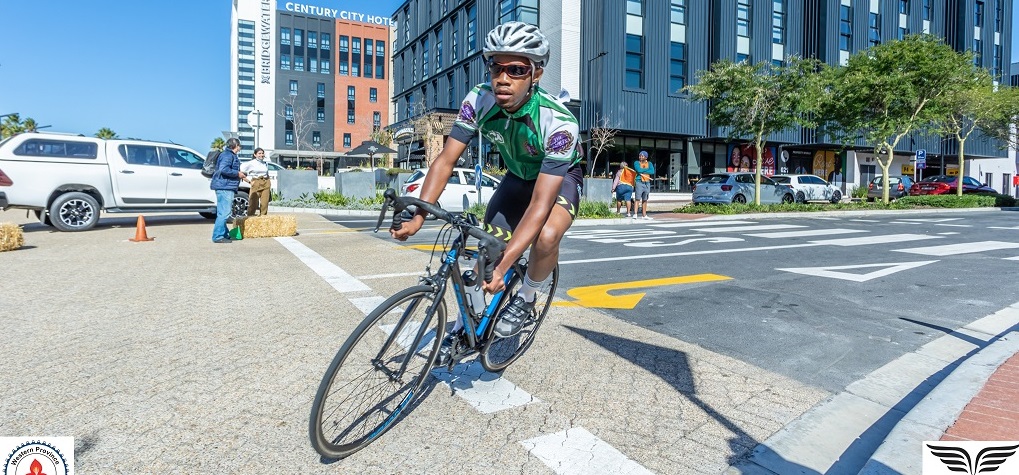 Crit races put cycling development talent back on track | Southern Courier